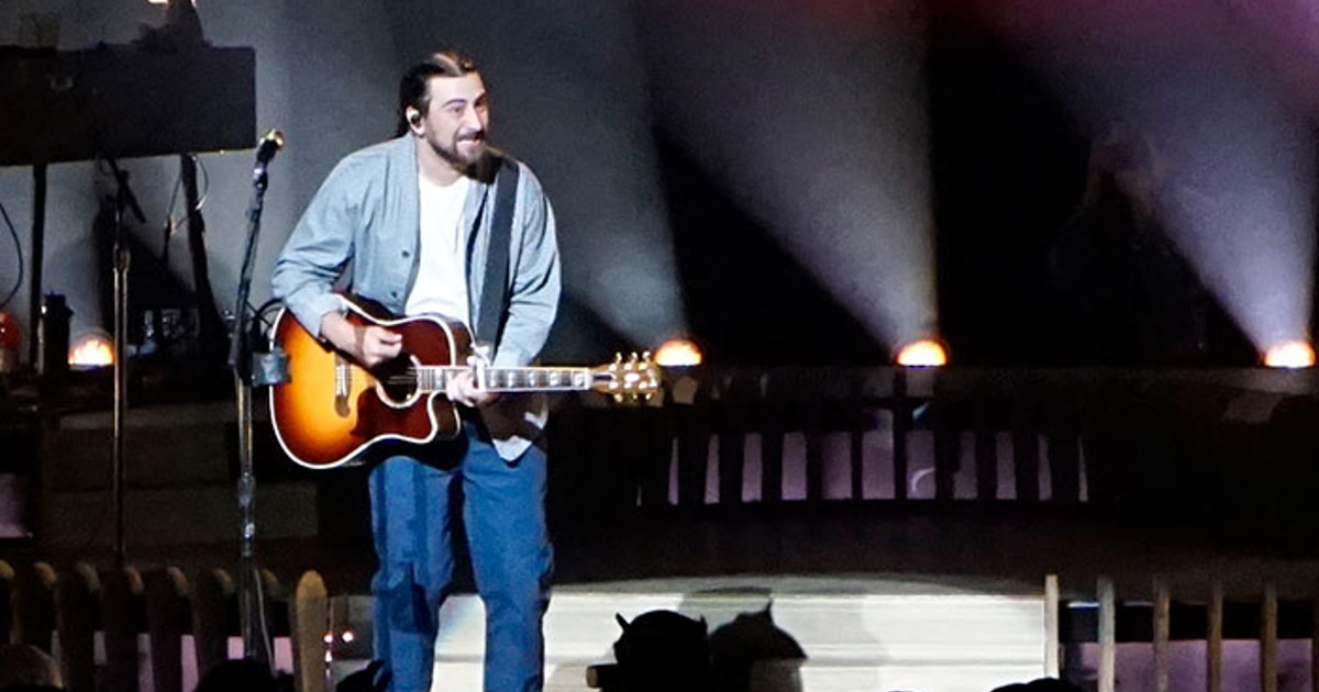 Noah Kahan Kicks off Blossom Music Center Season with Folky Fun: Review